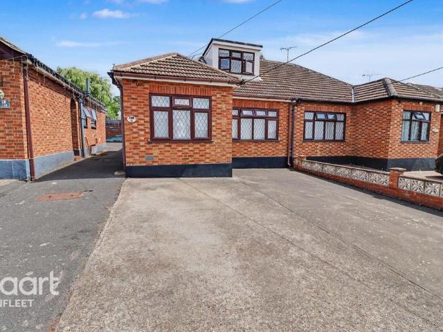 3 bedroom semi detached bungalow for sale