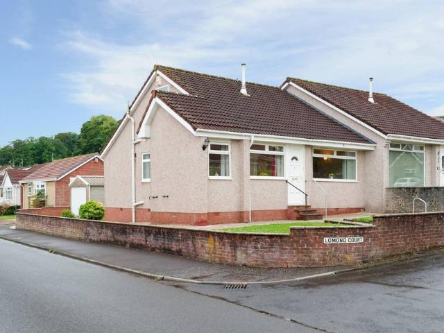 3 bedroom semi detached bungalow for sale