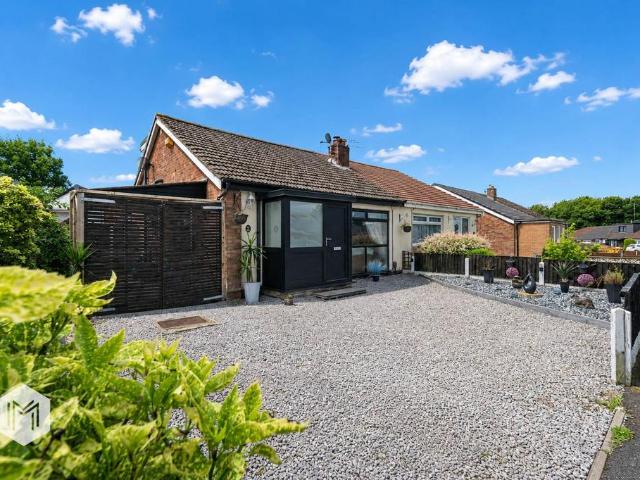 3 bedroom semi detached bungalow for sale