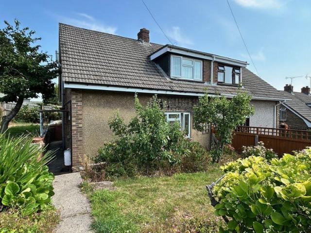 3 bedroom semi detached bungalow for sale