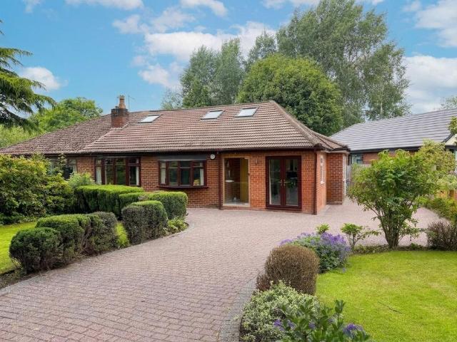 3 bedroom semi detached bungalow for sale