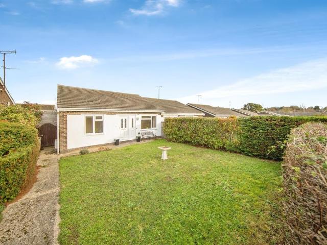 3 bedroom semi detached bungalow for sale