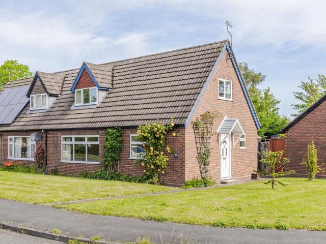3 bedroom semi detached bungalow for sale