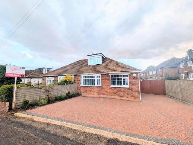 3 bedroom semi detached bungalow for sale