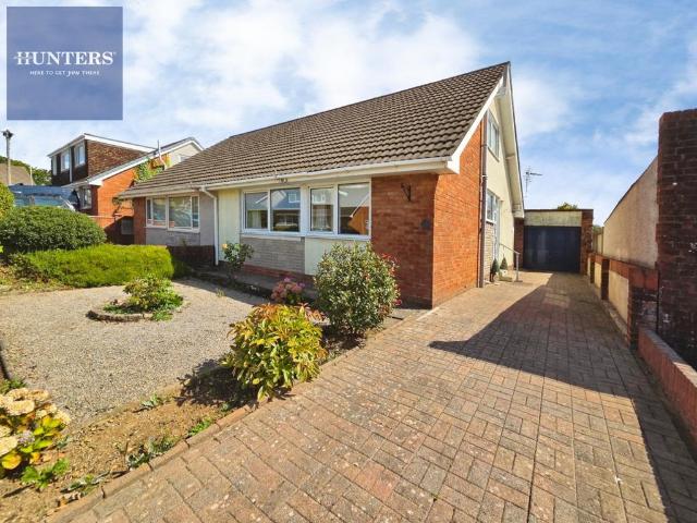 3 bedroom semi detached bungalow for sale