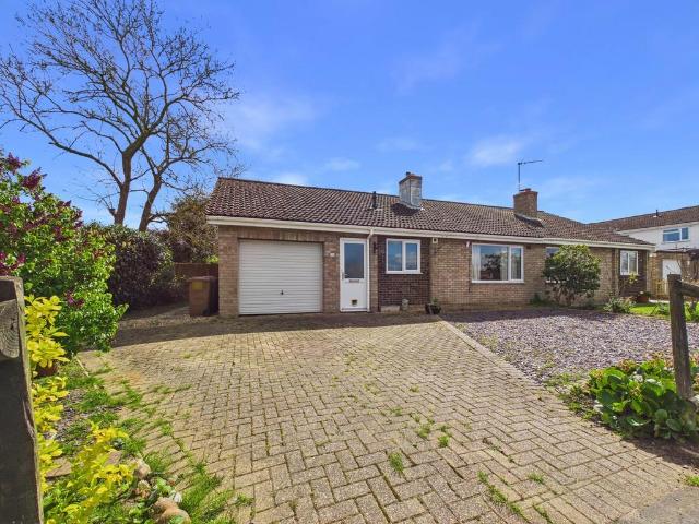 3 bedroom semi detached bungalow for sale