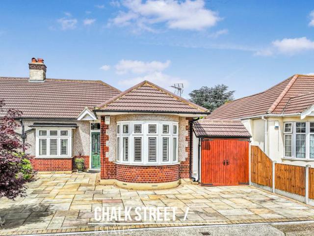 3 bedroom semi detached bungalow for sale