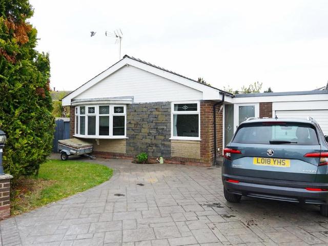 3 bedroom semi detached bungalow for sale