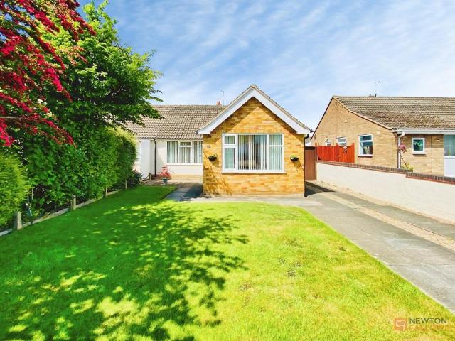 3 bedroom semi detached bungalow for sale