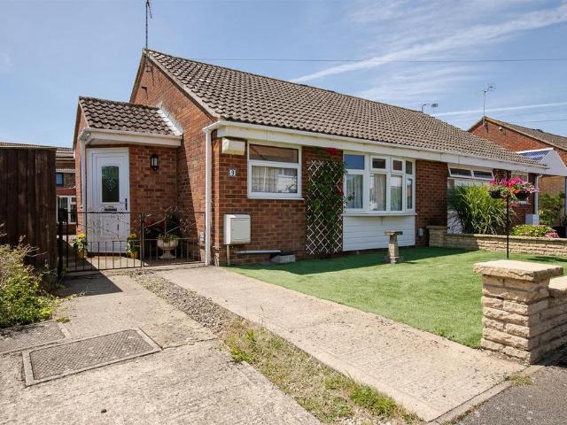 3 bedroom semi detached bungalow for sale