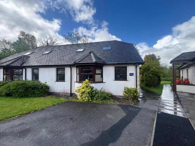3 bedroom semi detached bungalow for sale