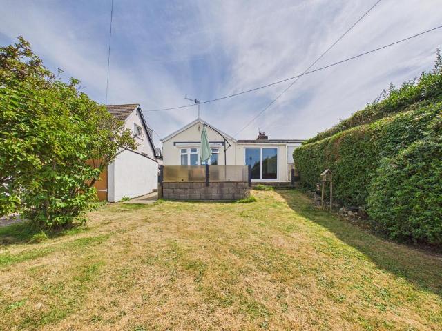 3 bedroom semi detached bungalow for sale
