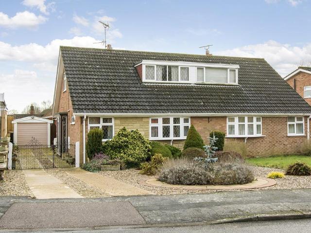 3 bedroom semi detached bungalow for sale