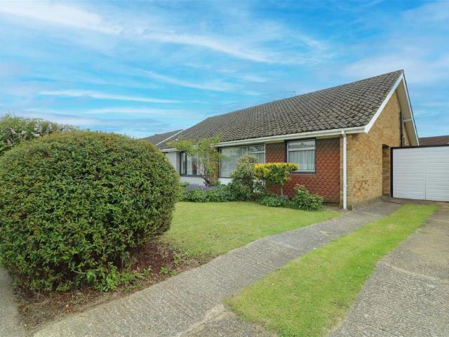 3 bedroom semi detached bungalow for sale