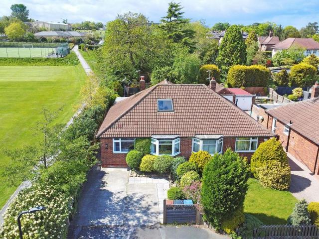 3 bedroom semi detached bungalow for sale