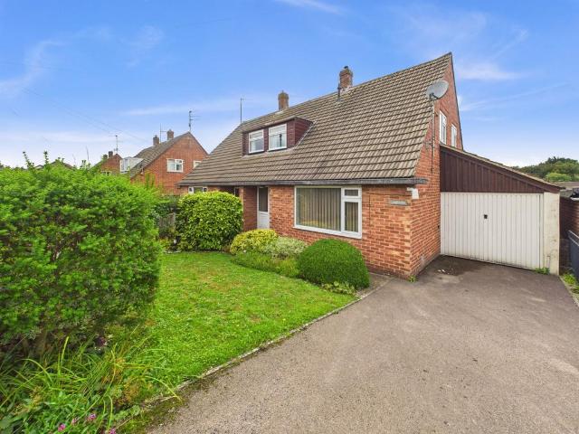 3 bedroom semi detached bungalow for sale