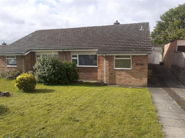 3 bedroom semi detached bungalow for sale