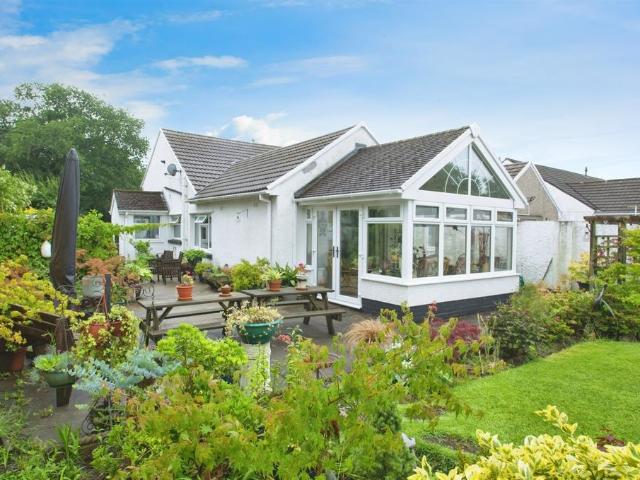 3 bedroom semi detached bungalow for sale
