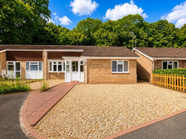 3 bedroom semi detached bungalow for sale
