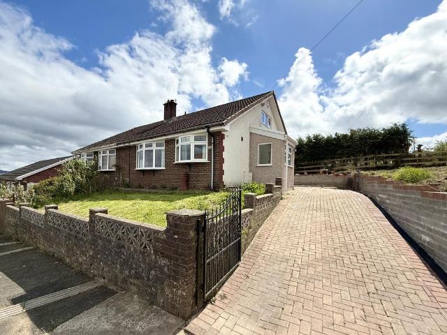 3 bedroom semi detached bungalow for sale