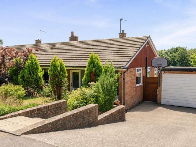 3 bedroom semi detached bungalow for sale