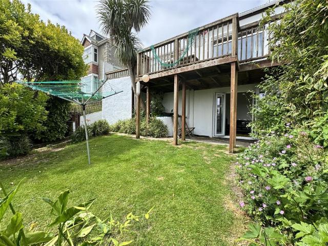 3 bedroom semi detached bungalow for sale