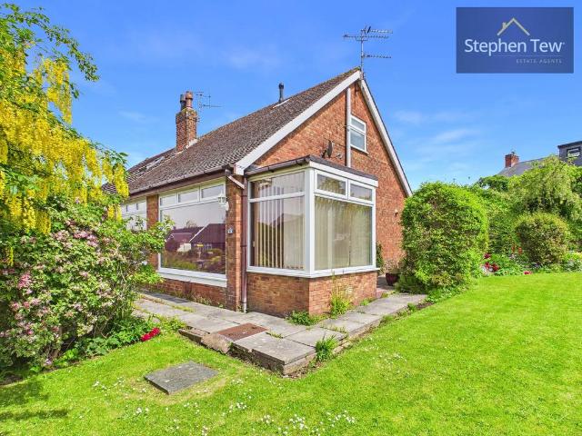 3 bedroom semi detached bungalow for sale