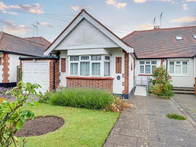3 bedroom semi detached bungalow for sale