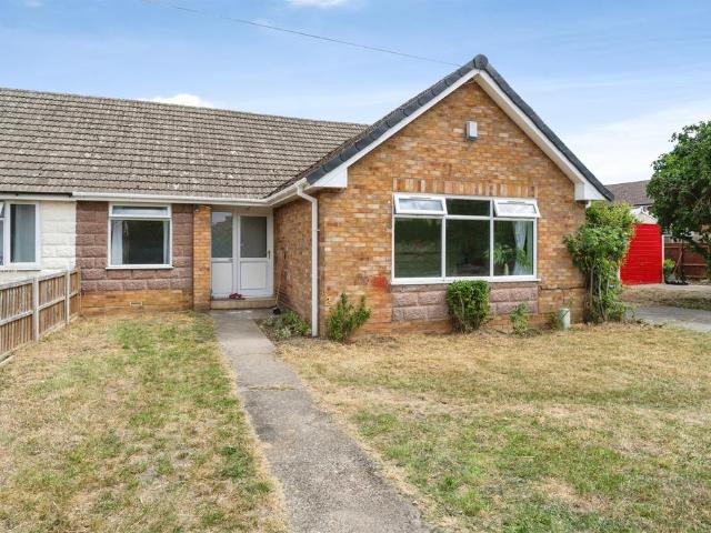 3 bedroom semi detached bungalow for sale