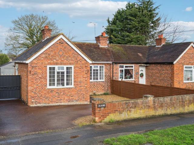 3 bedroom semi detached bungalow for sale