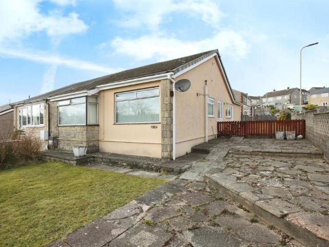 3 bedroom semi detached bungalow for sale
