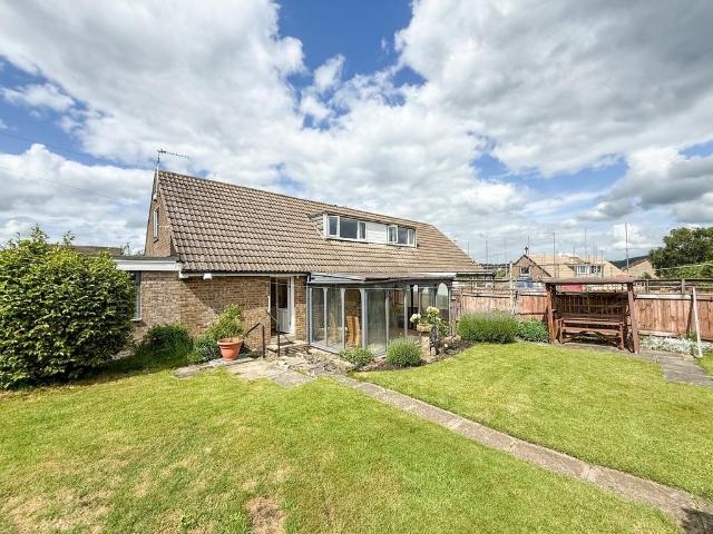 3 bedroom semi detached bungalow for sale