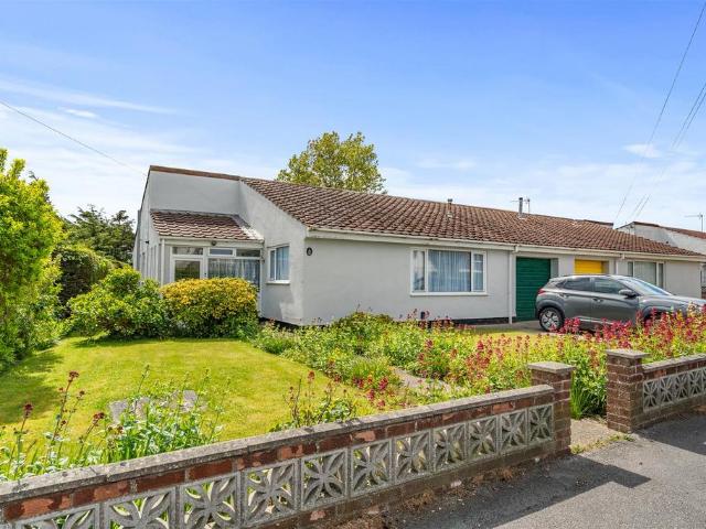 3 bedroom semi detached bungalow for sale