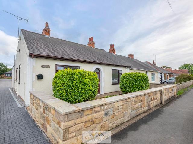 3 bedroom semi detached bungalow for sale