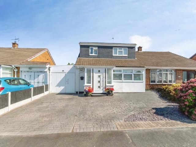 3 bedroom semi detached bungalow for sale