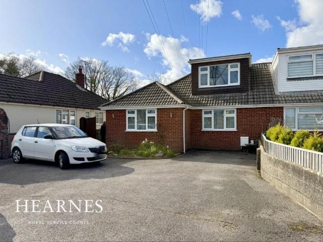 3 bedroom semi detached bungalow for sale