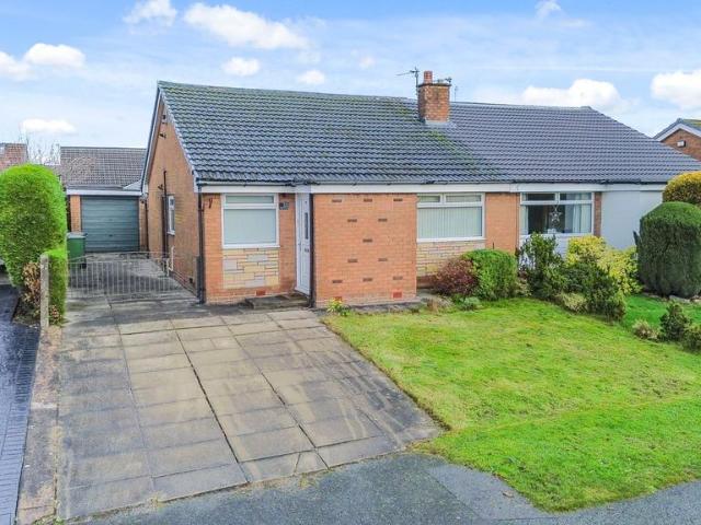 3 bedroom semi detached bungalow for sale