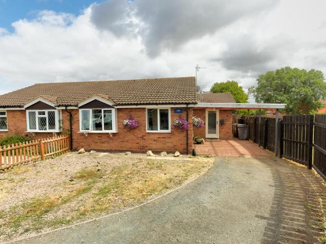 3 bedroom semi detached bungalow for sale