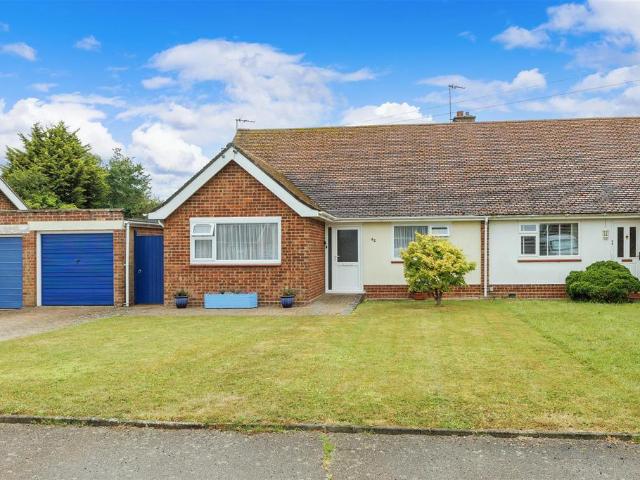 3 bedroom semi detached bungalow for sale