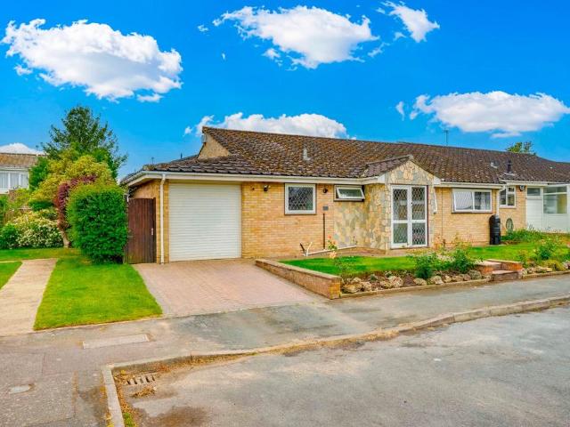 3 bedroom semi detached bungalow for sale