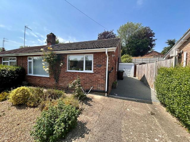 3 bedroom semi detached bungalow for sale
