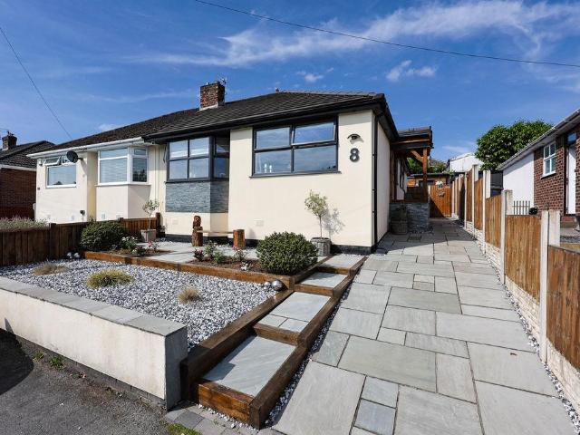 3 bedroom semi detached bungalow for sale