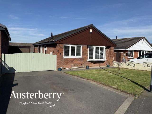 3 bedroom semi detached bungalow for sale