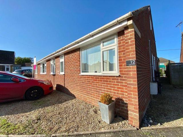 3 bedroom semi detached bungalow for sale