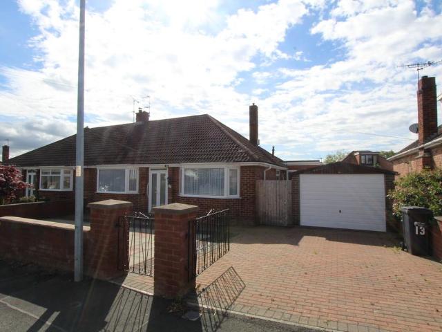 3 bedroom semi detached bungalow for sale