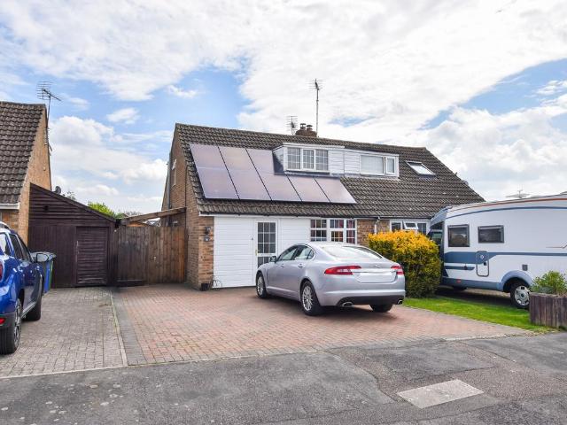 3 bedroom semi detached bungalow for sale