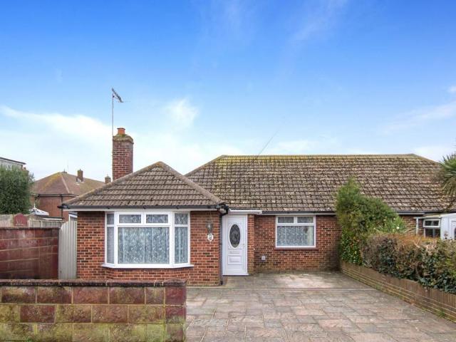3 bedroom semi detached bungalow for sale