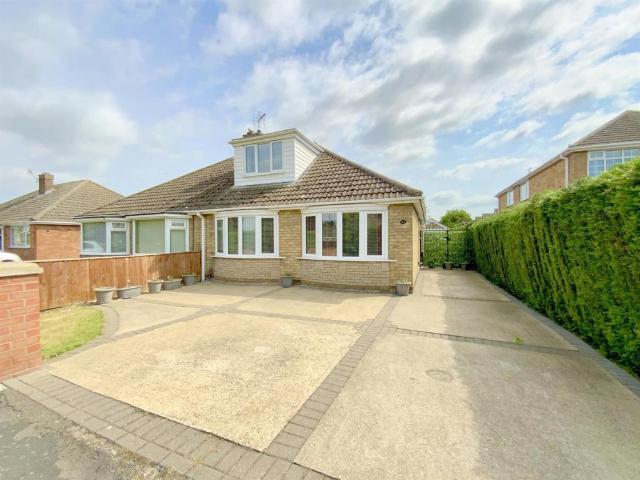 3 bedroom semi detached bungalow for sale