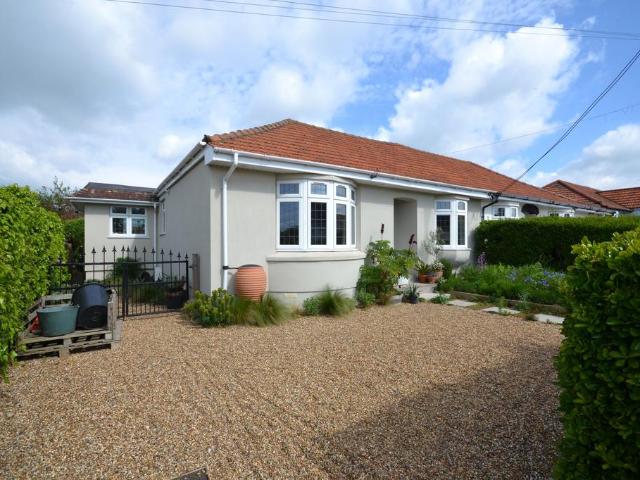 3 bedroom semi detached bungalow for sale