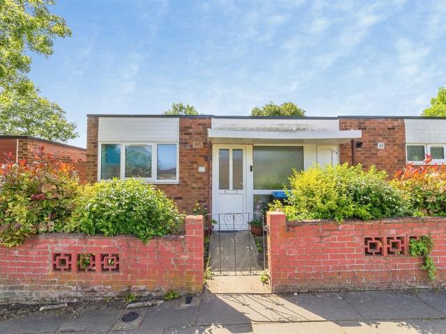 3 bedroom semi detached bungalow for sale